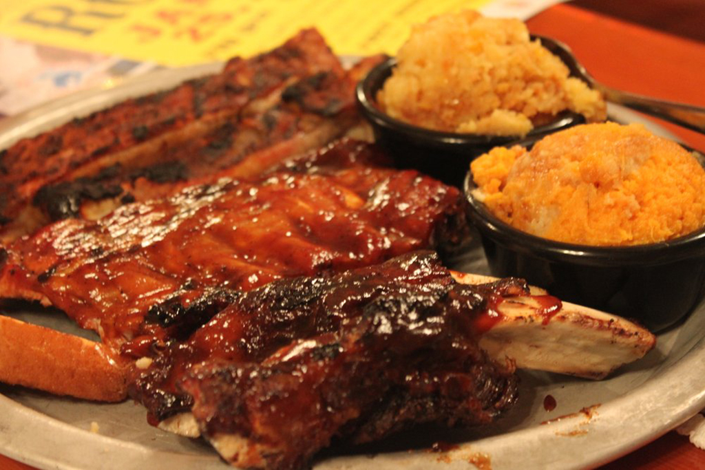 Shiver's Bar-B-Q | Restaurants in Leisure City, Miami