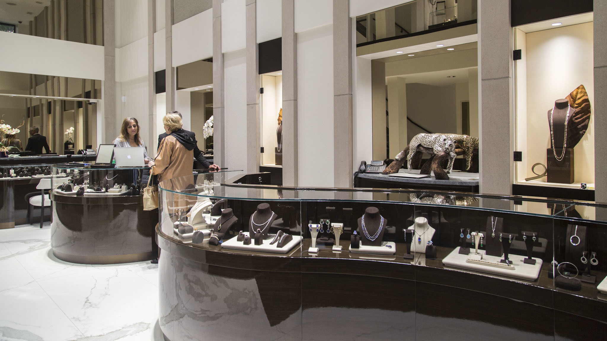 Lester Lampert | Shopping in River North, Chicago