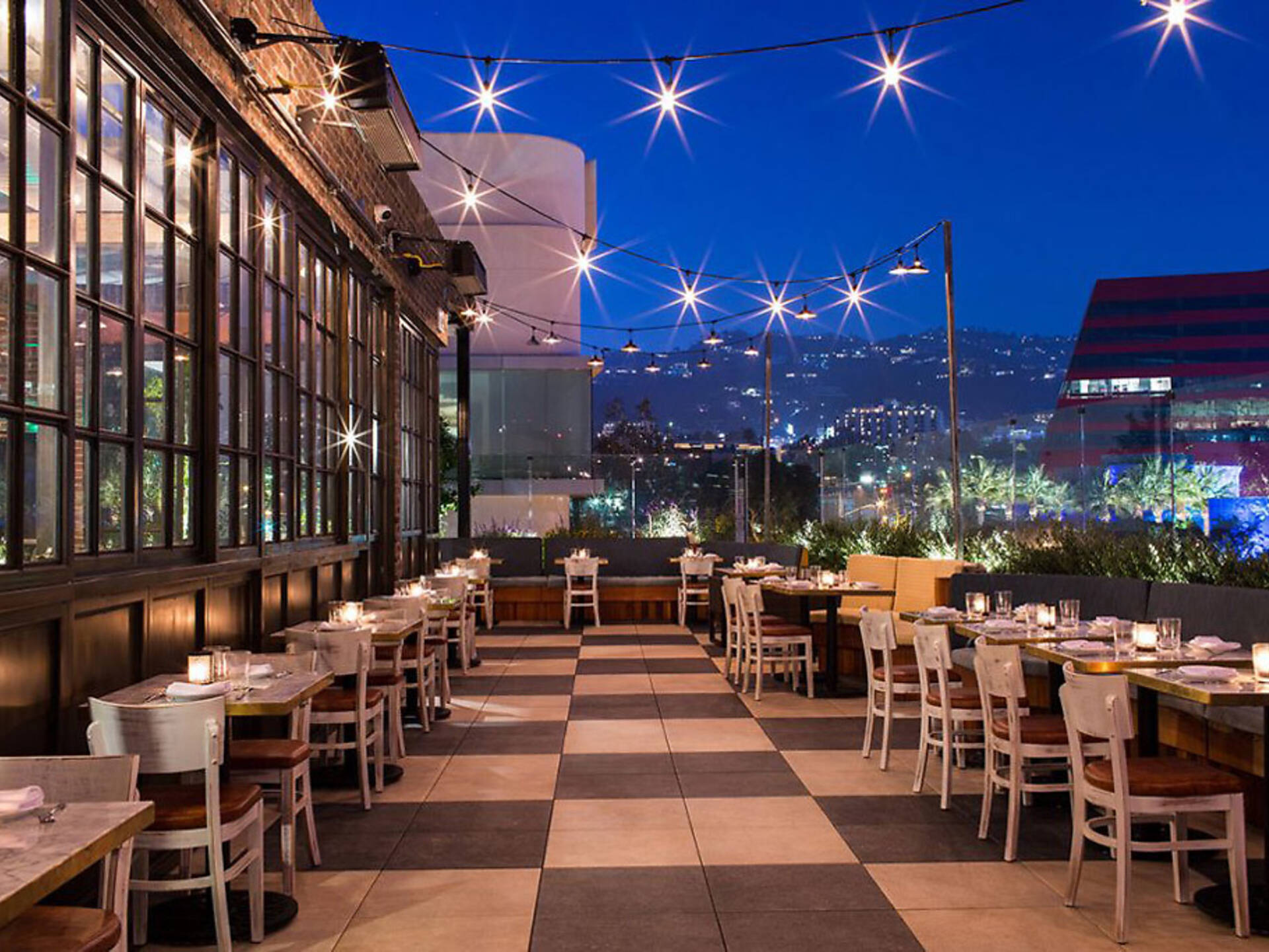 20 Famous Los Angeles Restaurants Actually Worth Trying