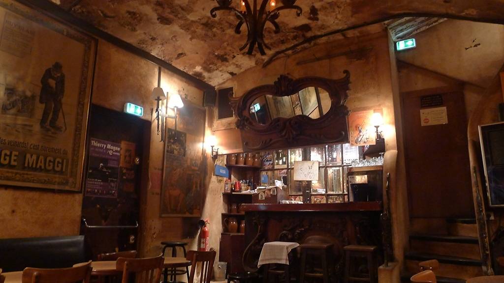 Le Bar Dix | Bars and pubs in Odéon, Paris