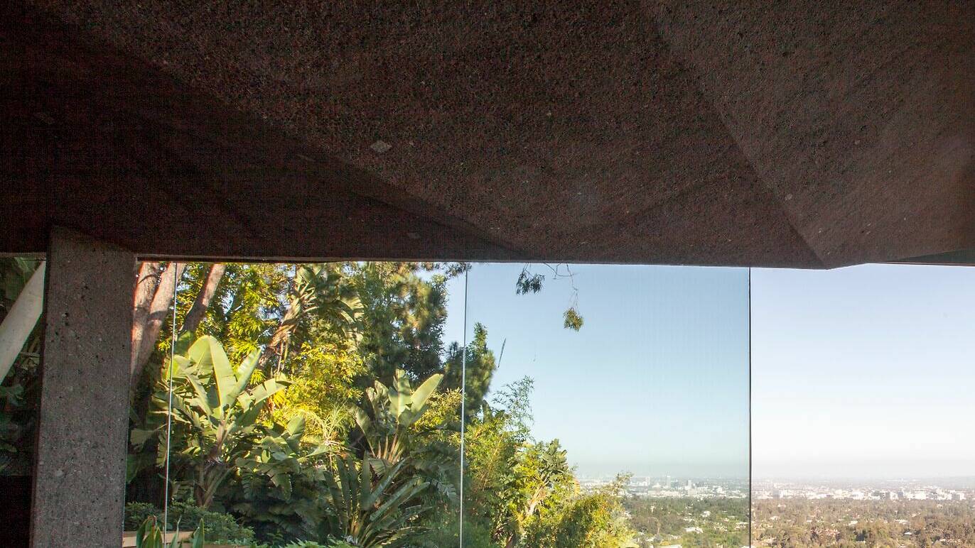 Sheats-Goldstein Residence guide, from rental info to a video tour