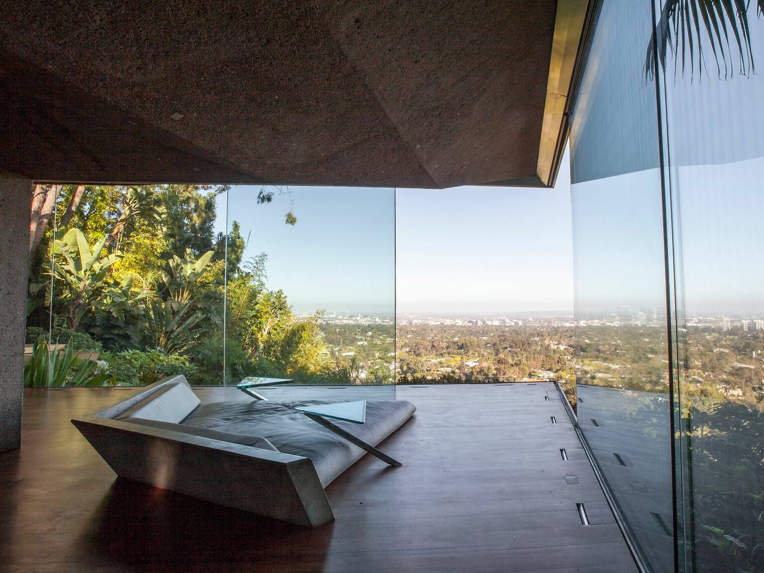 Sheats-Goldstein Residence guide, from rental info to a video tour