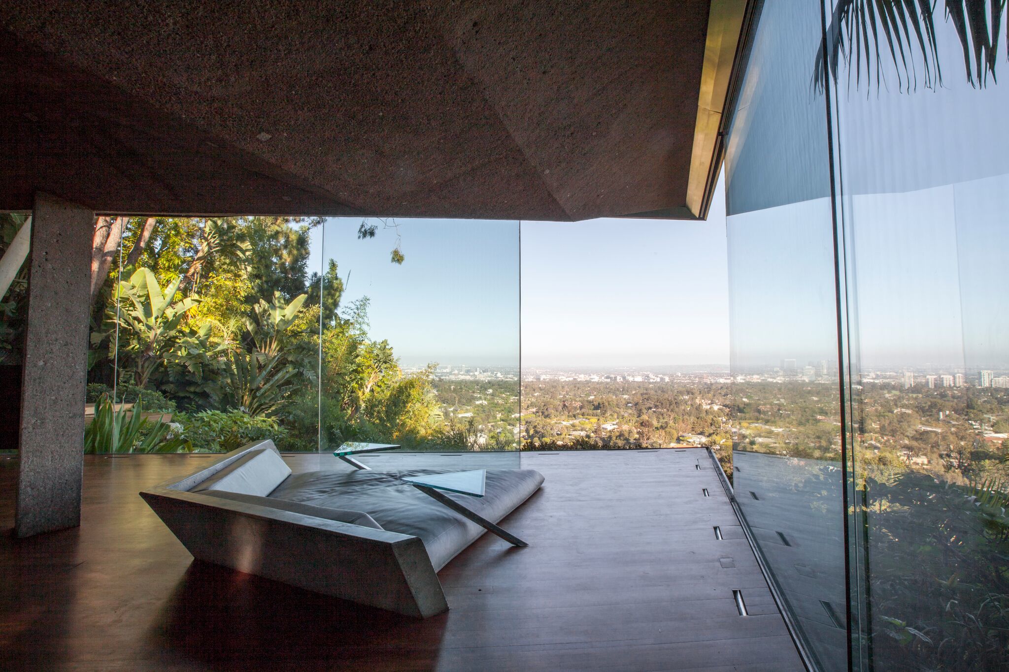 Sheats-Goldstein Residence guide, from rental info to a video tour