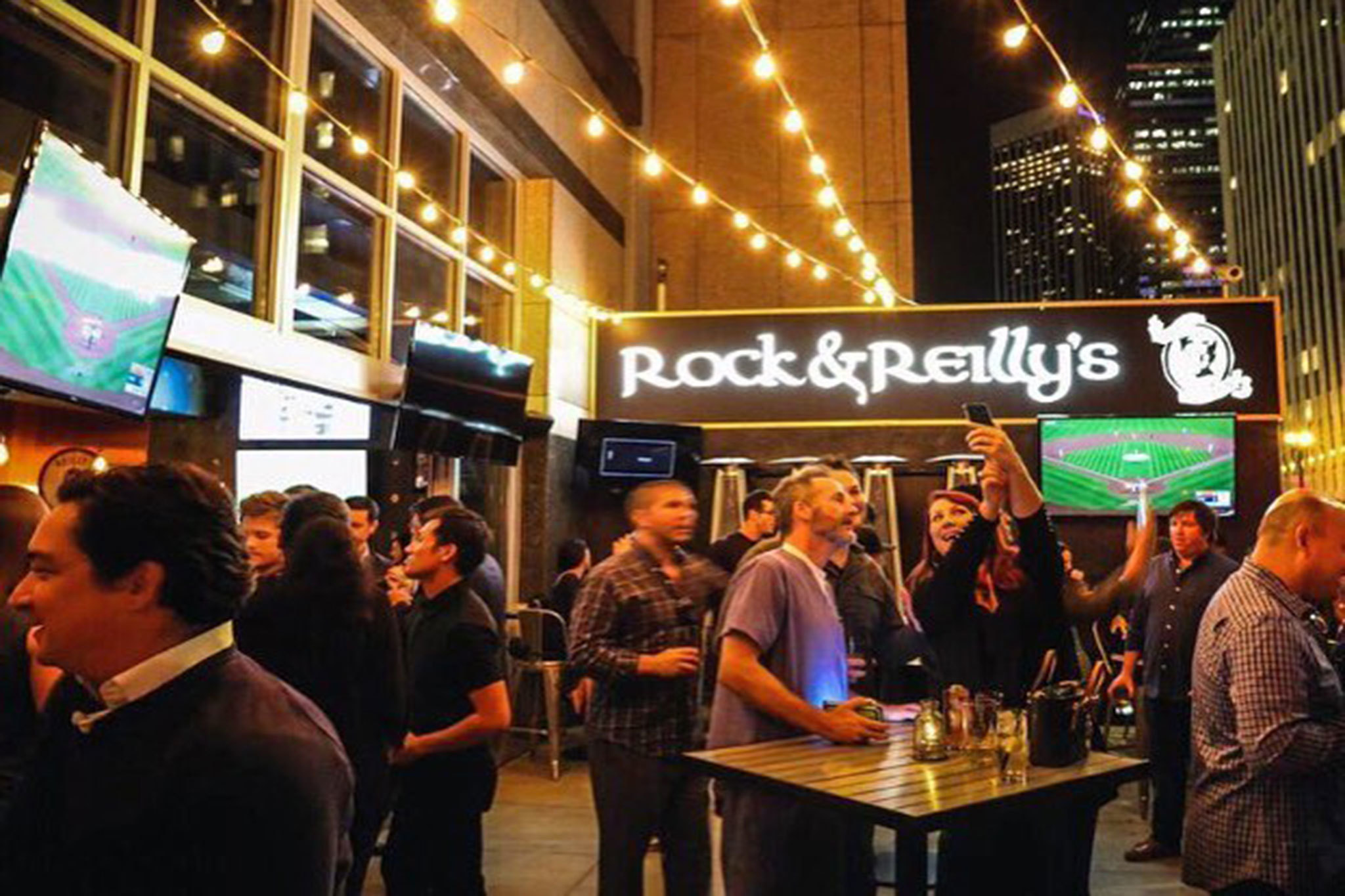 Rock And Reillys Bars In Downtown Financial District Los Angeles