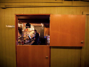 The 15 Best Dive Bars in Austin for Cheap Drinks