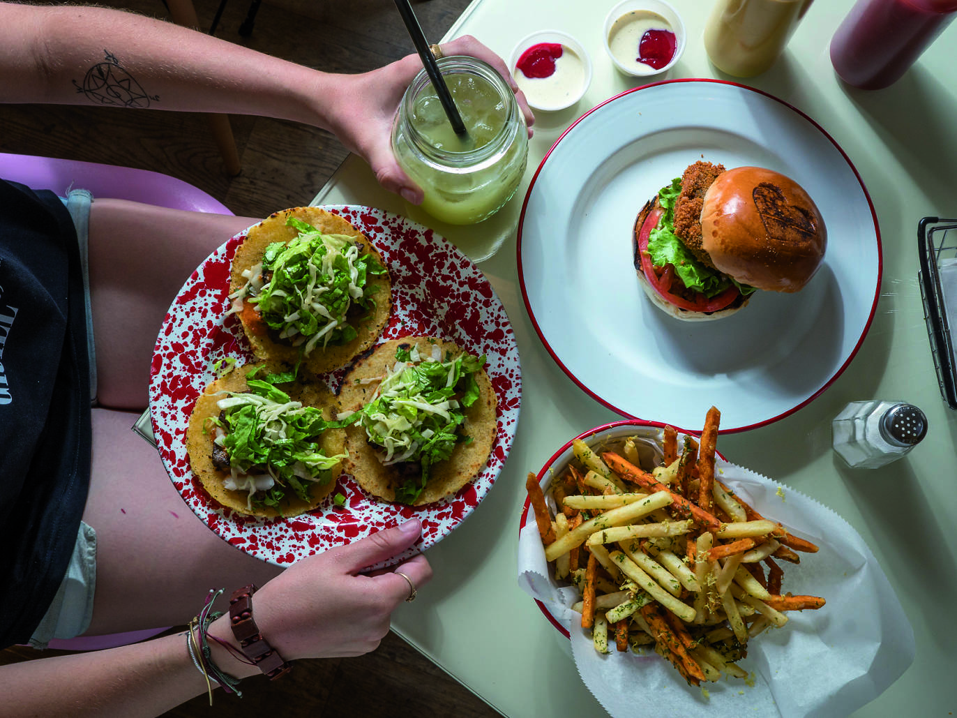 American and Israeli burger restaurants Tel Aviv has to offer