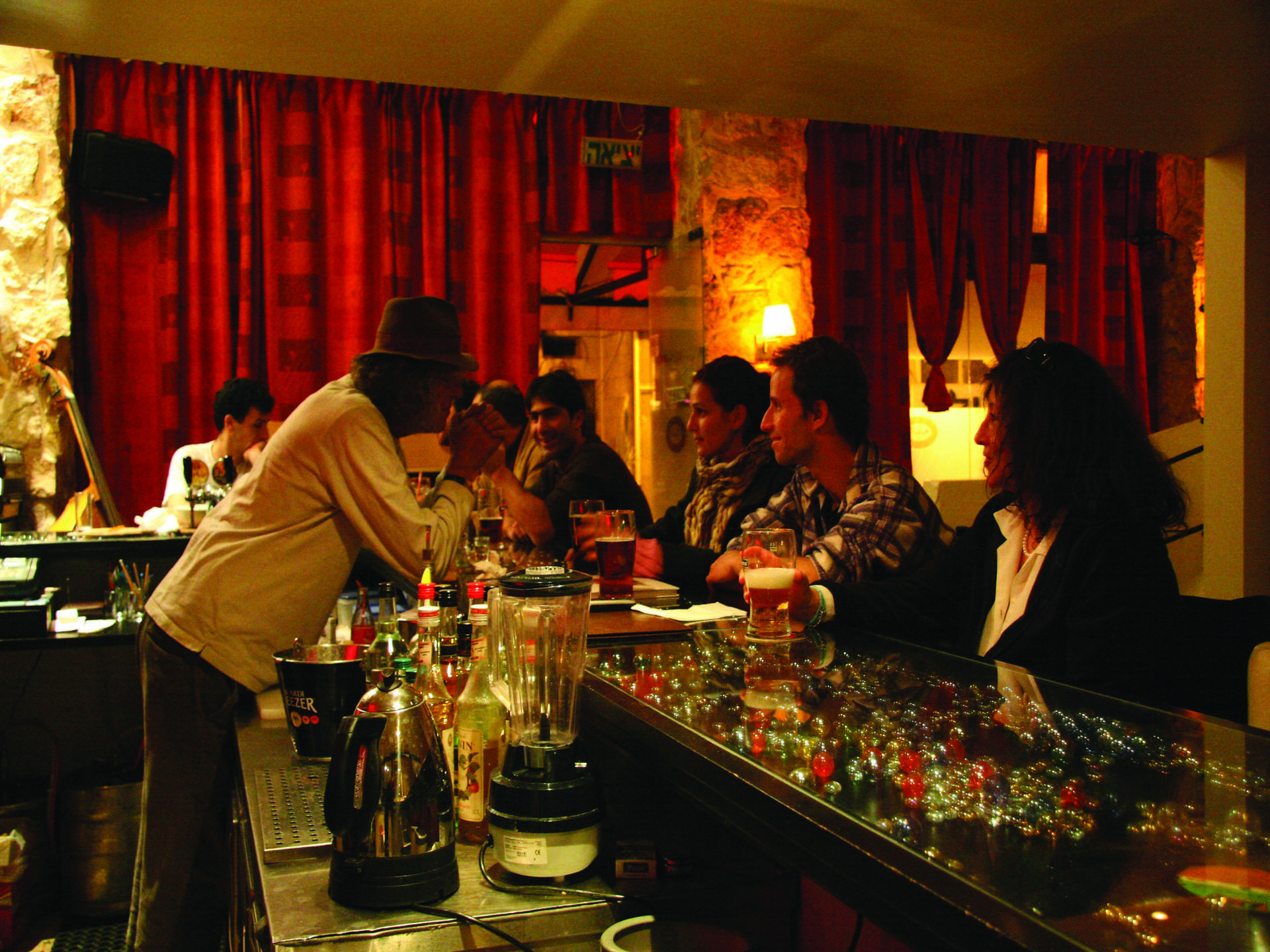 Jerusalem nightlife - the best bars and clubs along Ben Yehuda