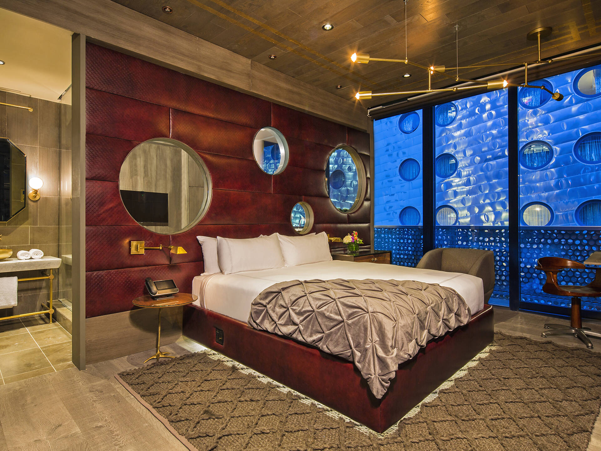 13 Best Romantic Things To Do For Couples