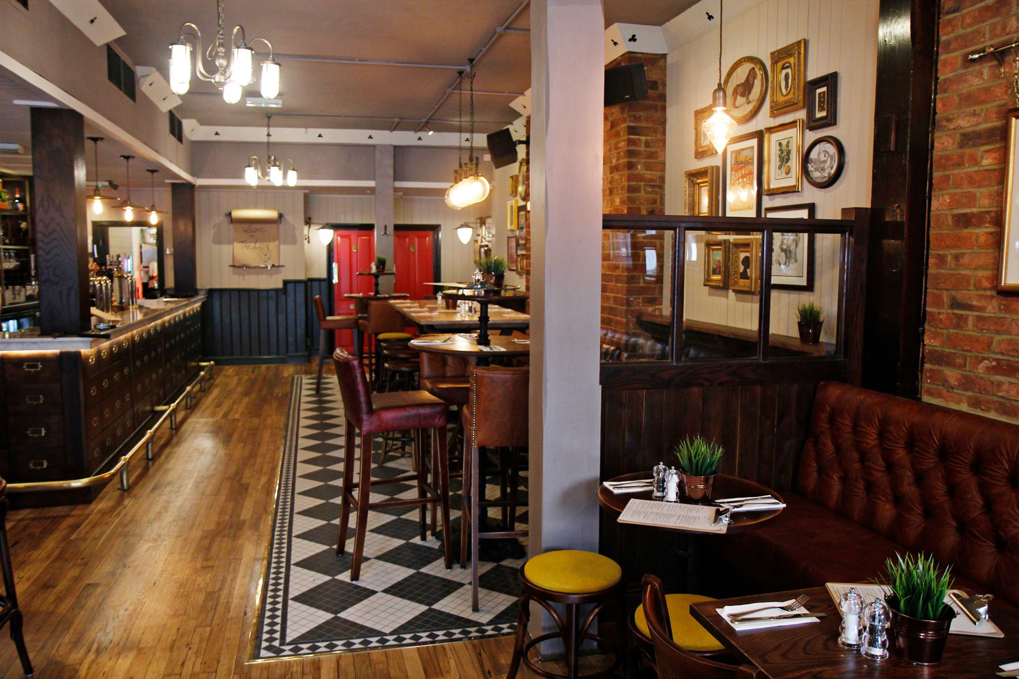 The Lion | Bars and pubs in Aldgate, London