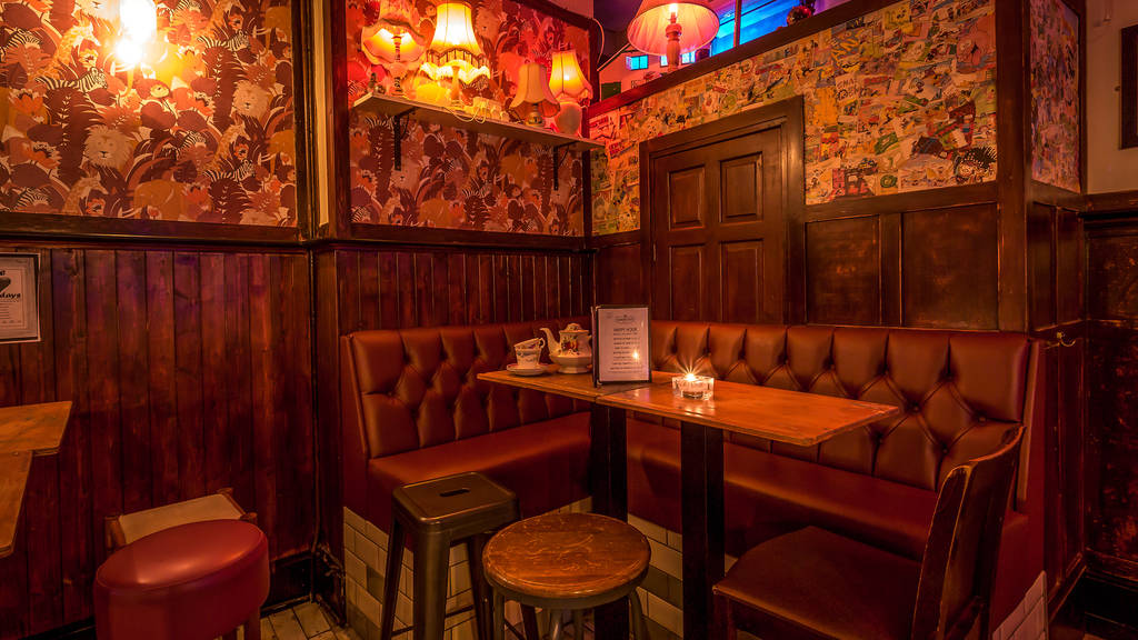 Simmons Tower Bridge | Bars and pubs in Tower Bridge, London