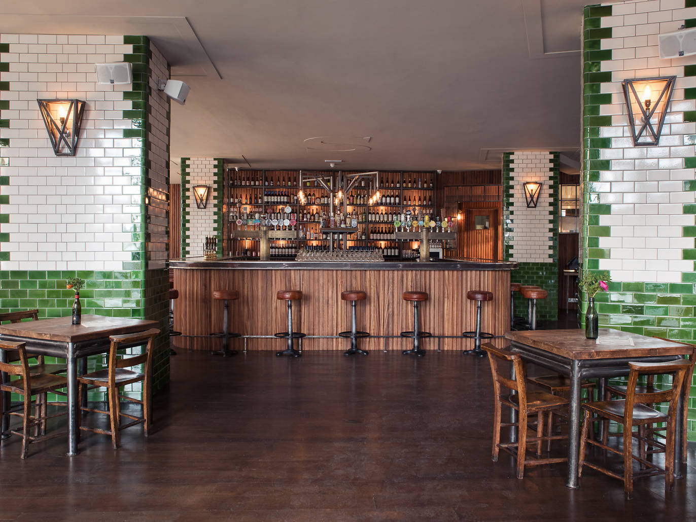 17 Best Pubs in Shoreditch For East London Boozing