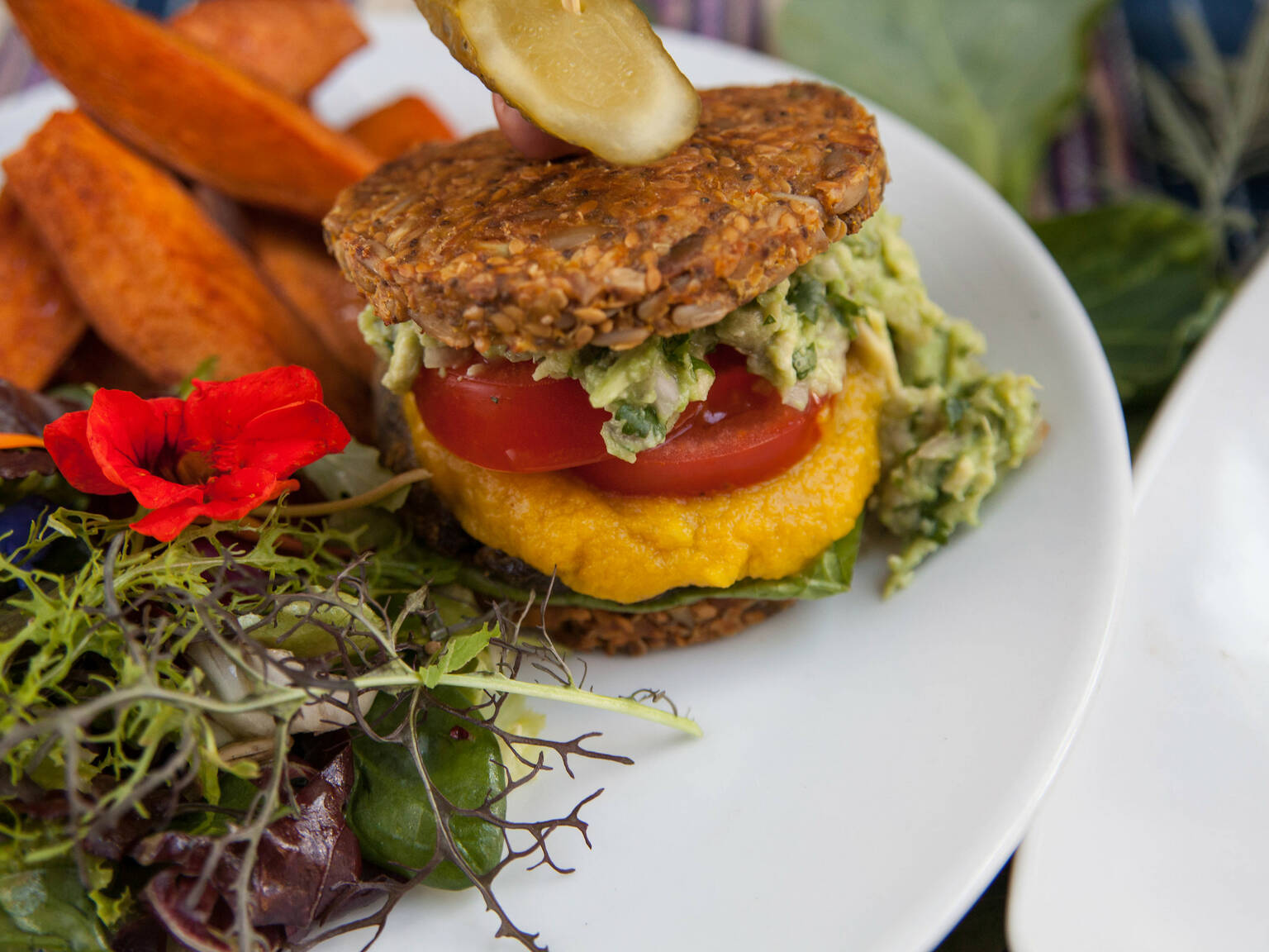 London's Best Raw Food Restaurants | 9 Super-Cool Raw Food Spots