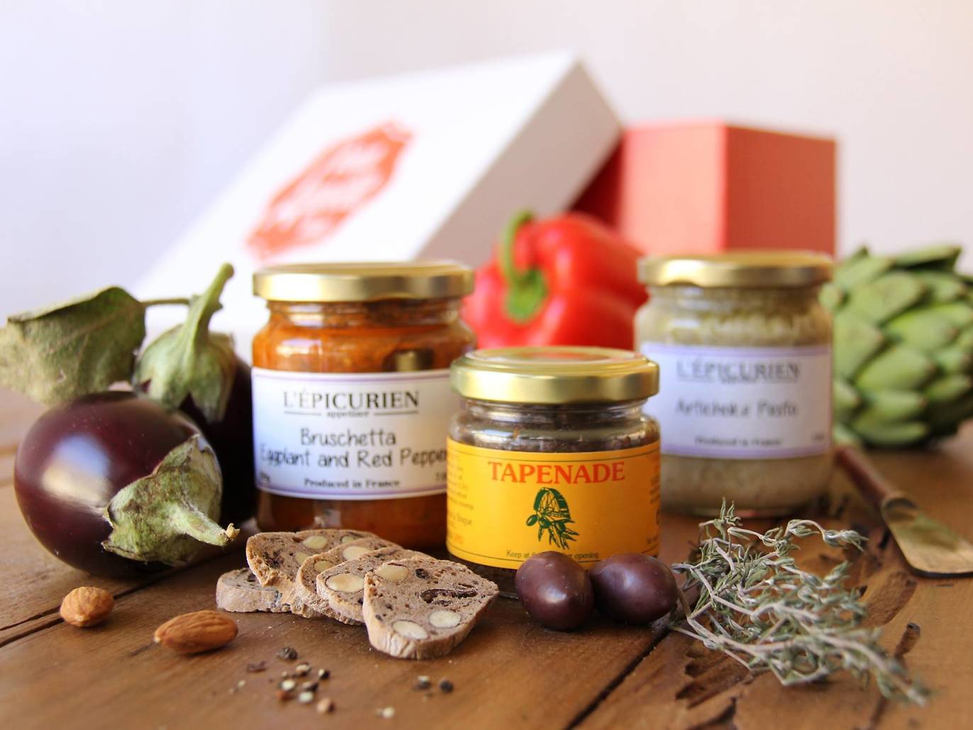 Gift baskets, gift boxes and subscription gifts for every occasion