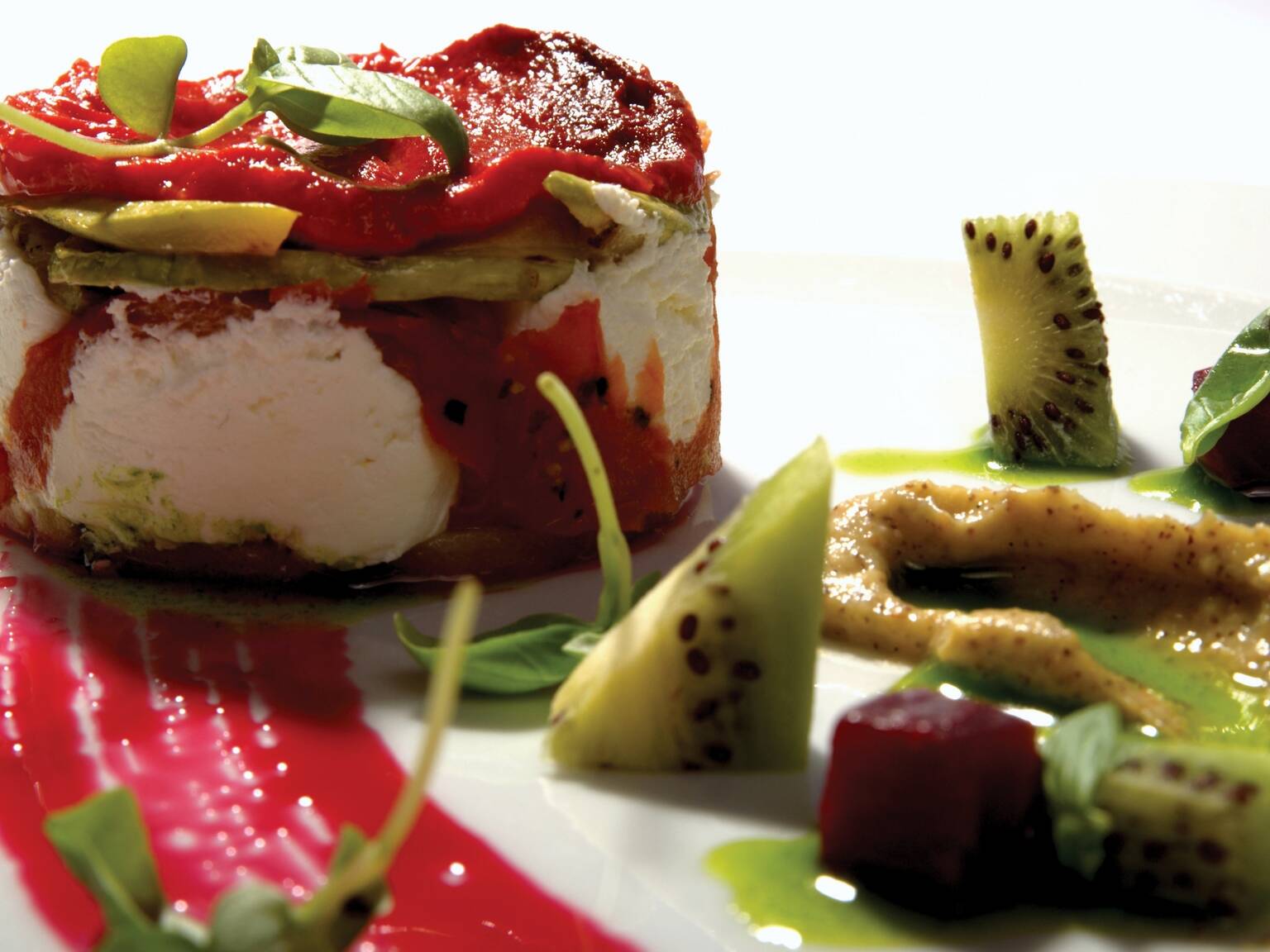 Restaurants in Haifa - from dining out to dancing at these bars