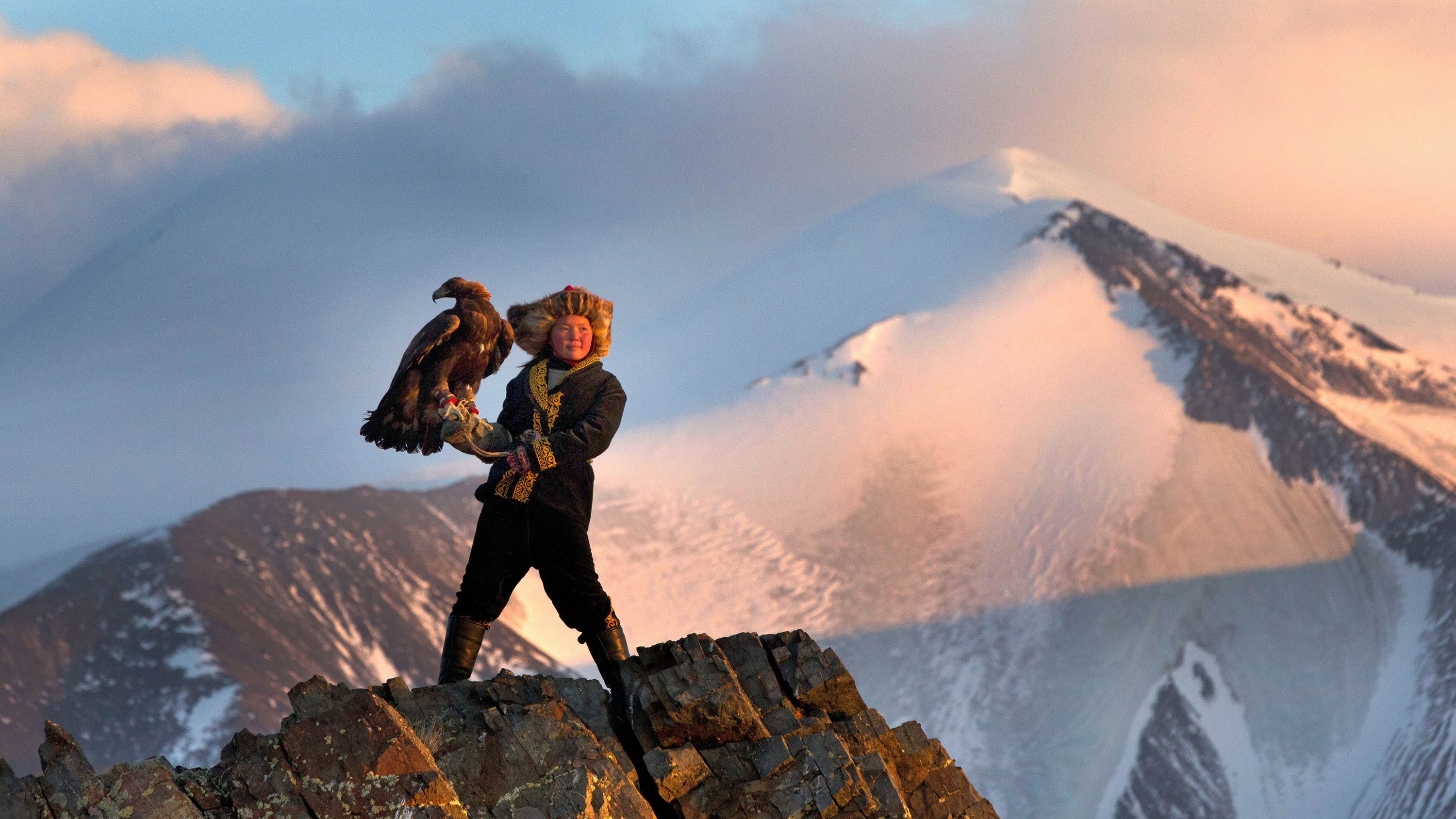 The Eagle Huntress 2016 | Film review