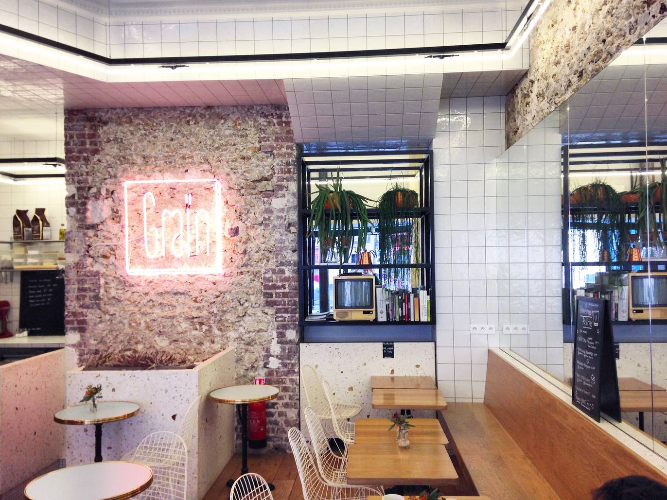 19 Best Cafés in Paris: Where to Sample This Famous Café Culture