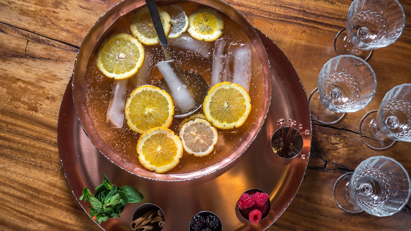 The Stinger Cocktail Bar & Kitchen | Bars in Hell's Kitchen, New York