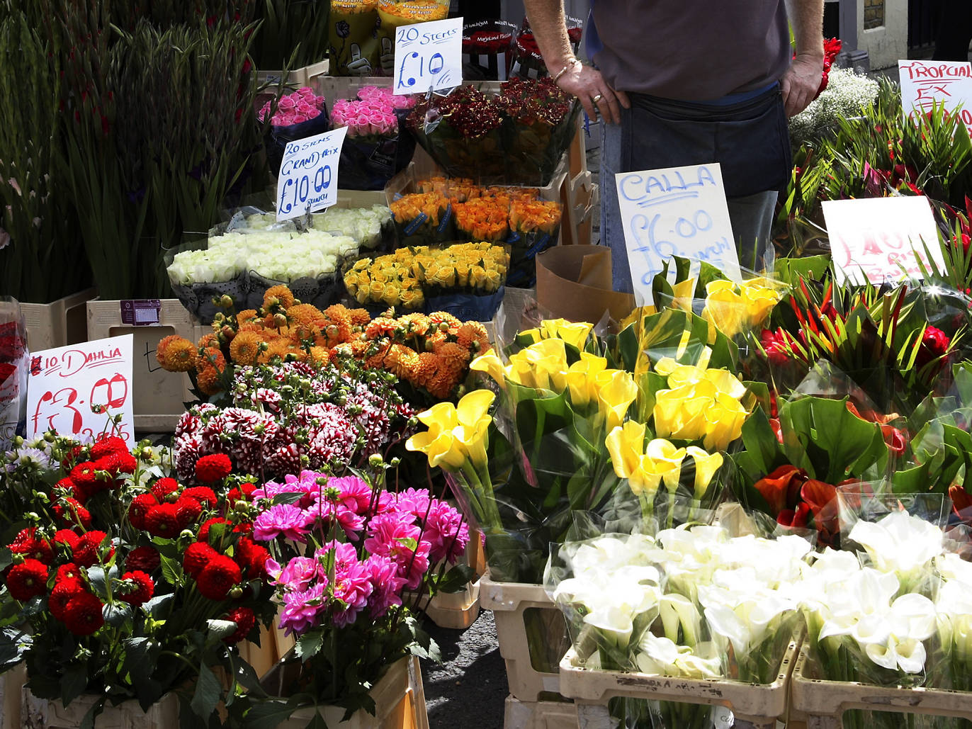 16 Best Sunday Markets in London To Get Out Of Bed For