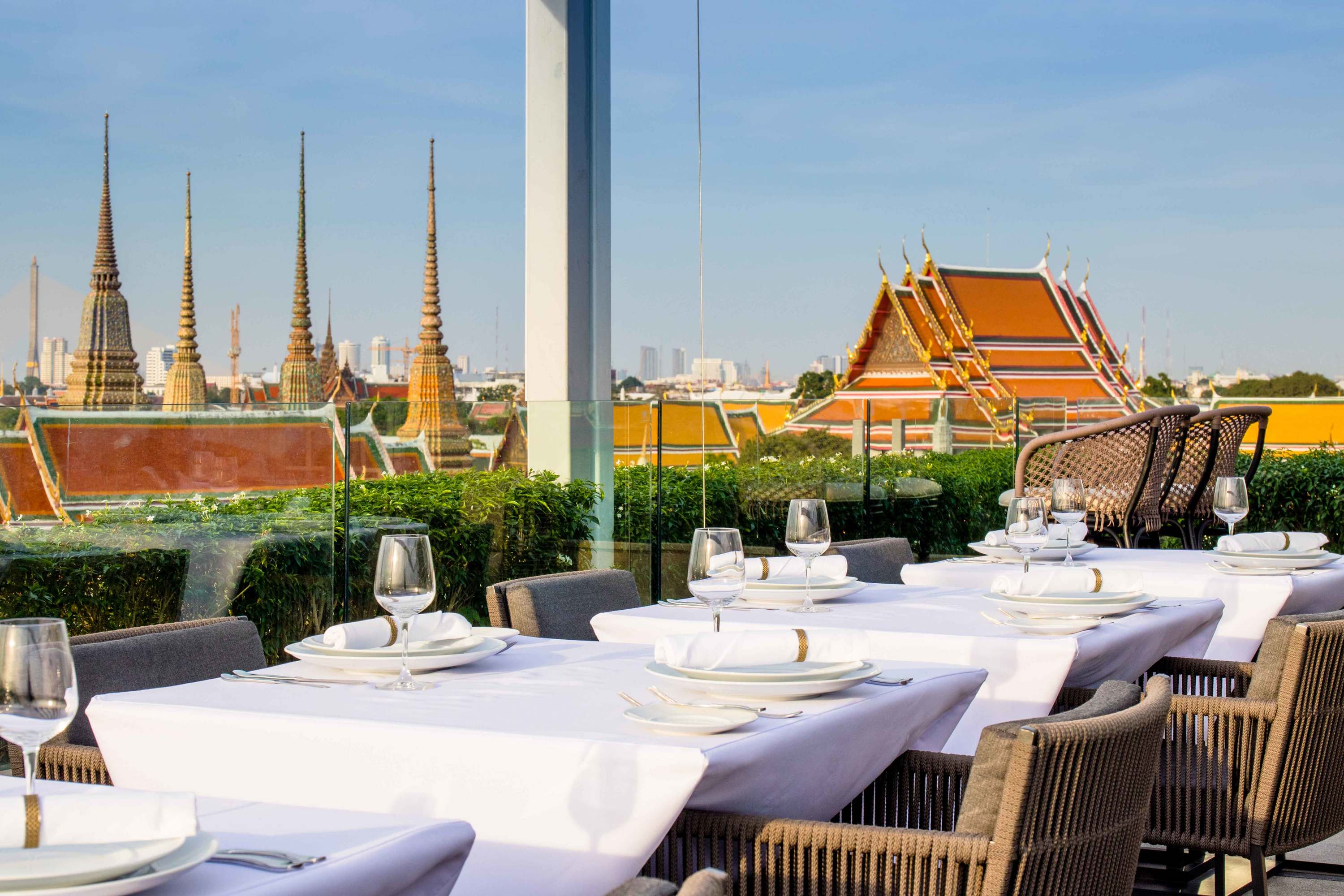 Above Riva | Restaurants in รัตนโกสินทร์, กรุงเทพมหานคร