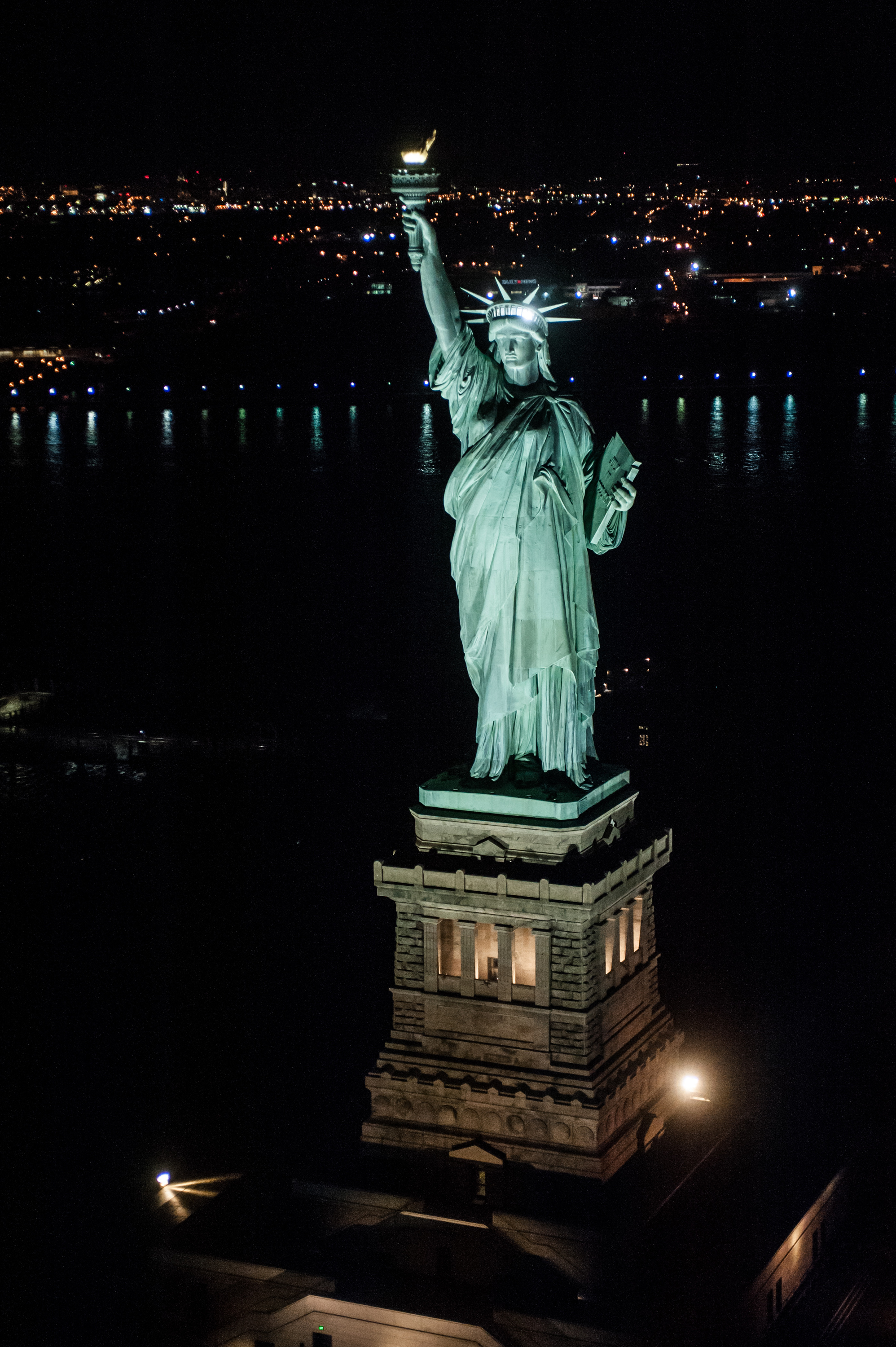 Check Out These Breathtaking Nighttime Photos Of The Statue Of Liberty
