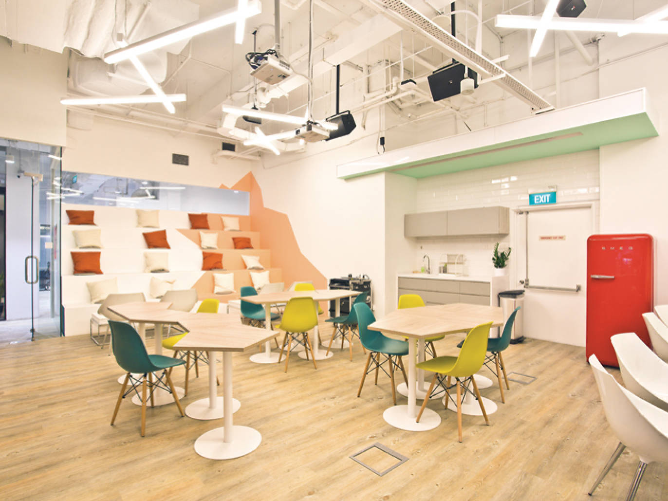 30 Quiet Cafés With Free Wi-Fi and Charging Points To Do Work Or Study