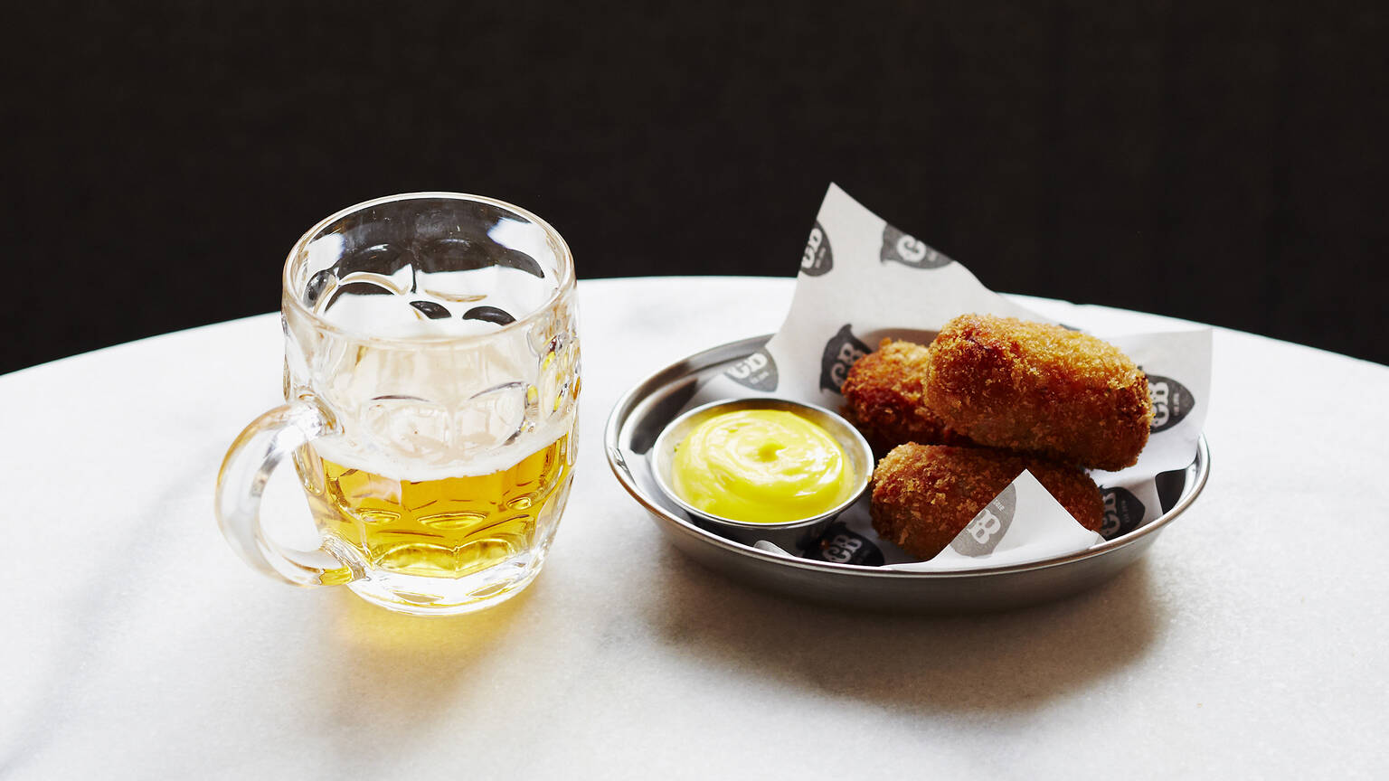 Caravan London Bridge | Restaurants in Southwark, London