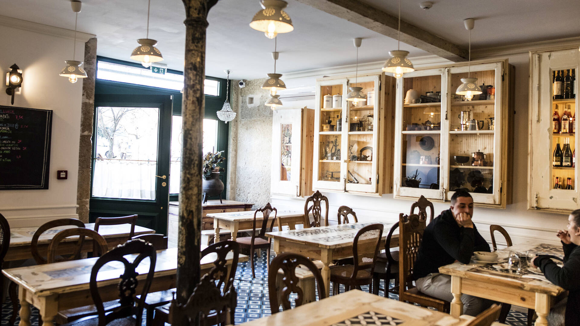 Graça 77 | Restaurants in São Vicente , Lisbon