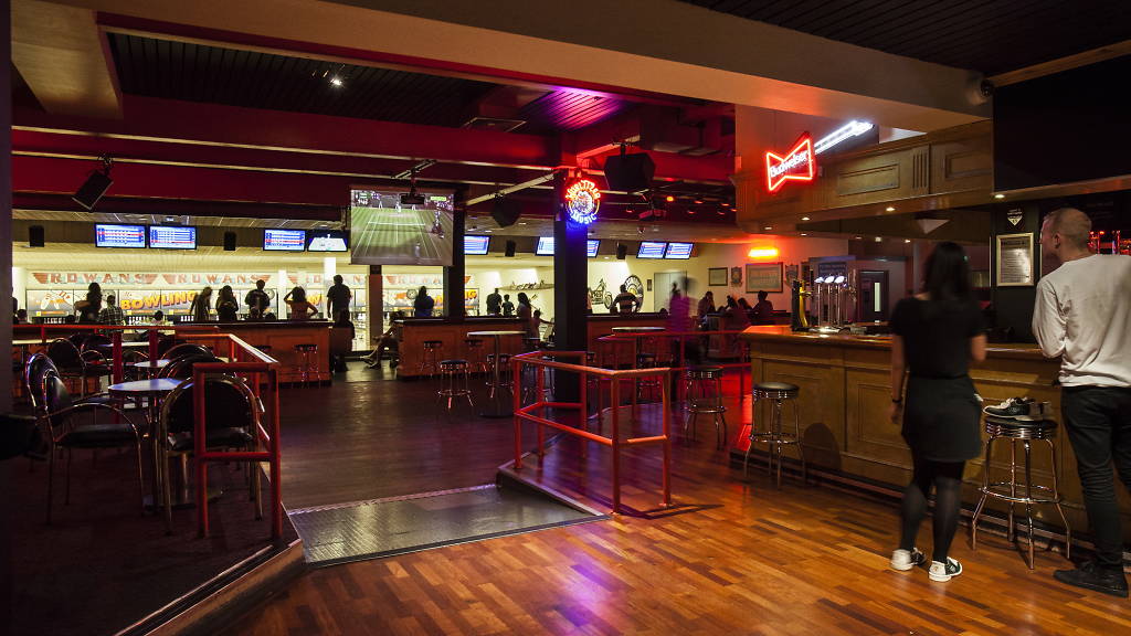 7 Brilliant London Bowling Alleys | Best Bowling Alleys in London