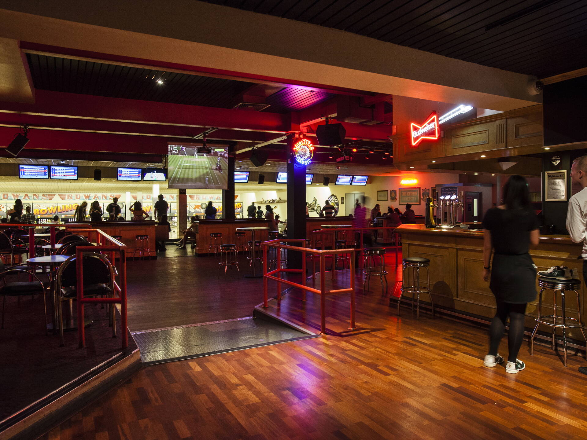 7 Brilliant London Bowling Alleys | Best Bowling Alleys in London