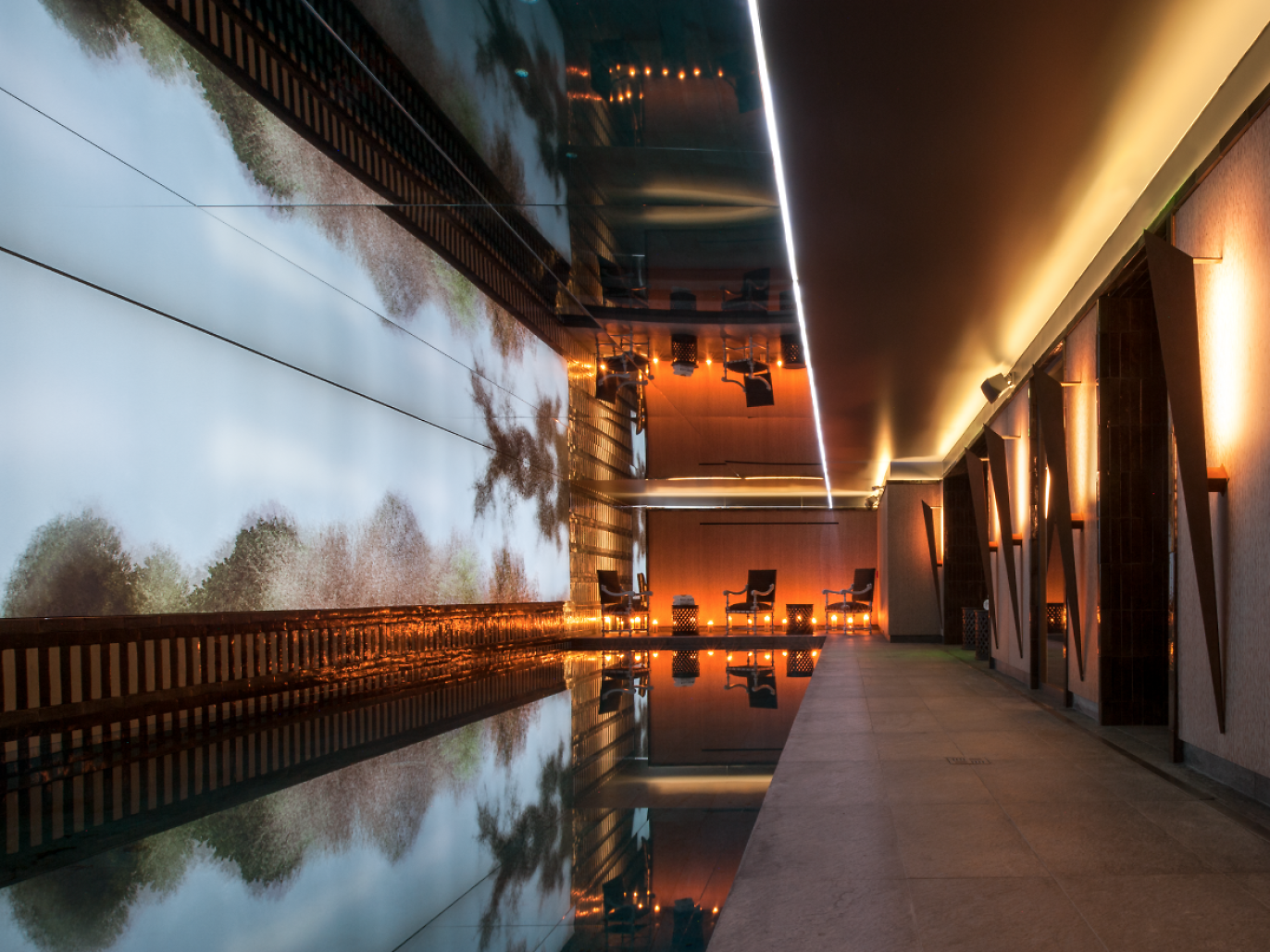 18 Best Hotels With Pools in Paris For A Refreshing Stay