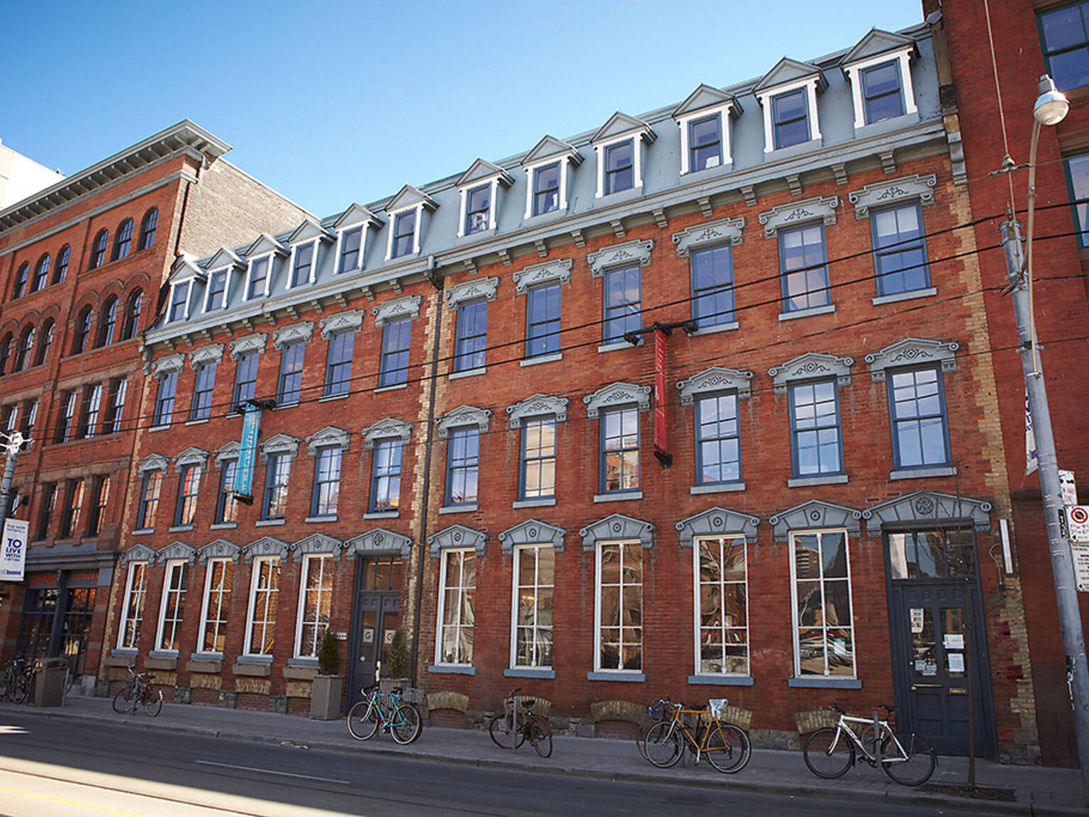 14 Best Hotels in Toronto for 2024 | Best Places to Stay in Toronto