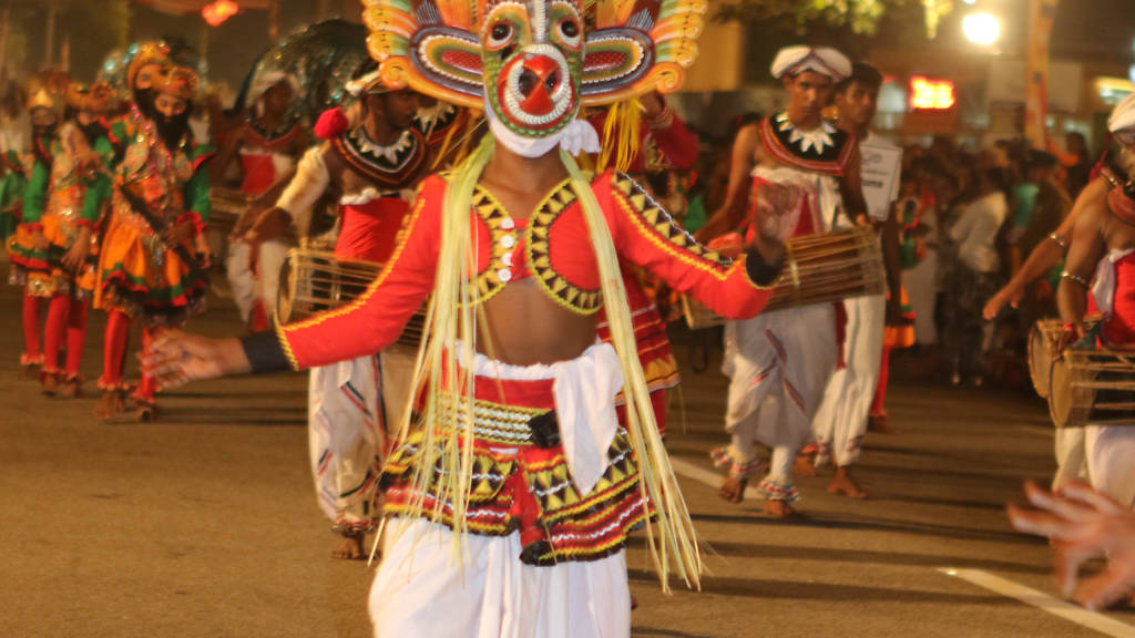 Navam Maha Perahera