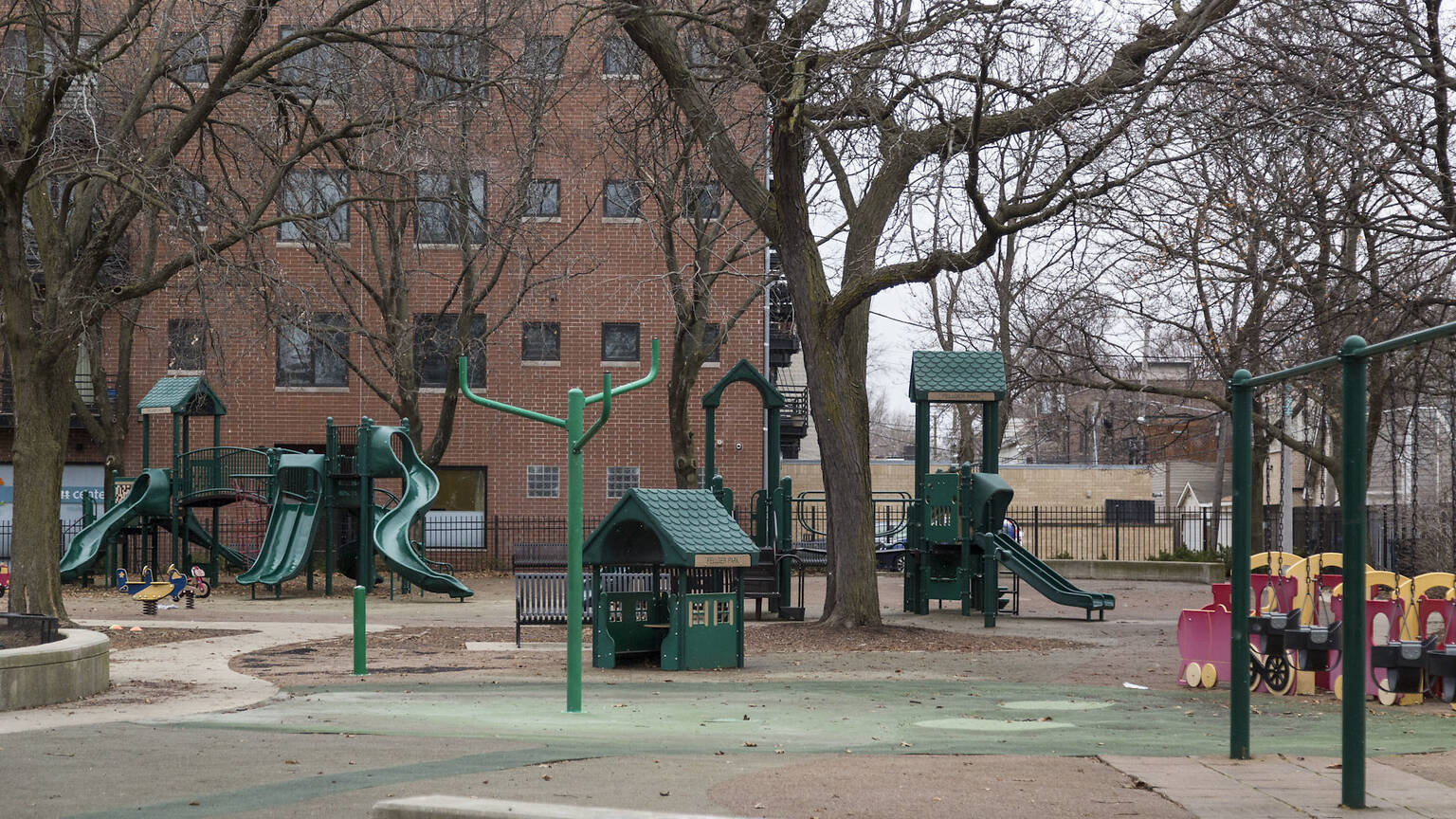 A guide to attractions and things to do in Roscoe Village