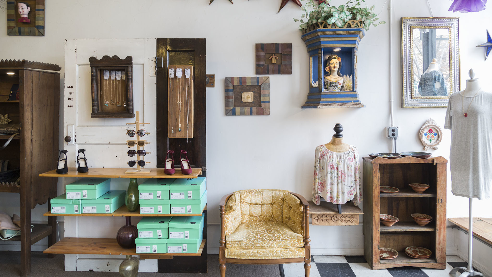 Bazar | Shopping in Lake View, Chicago