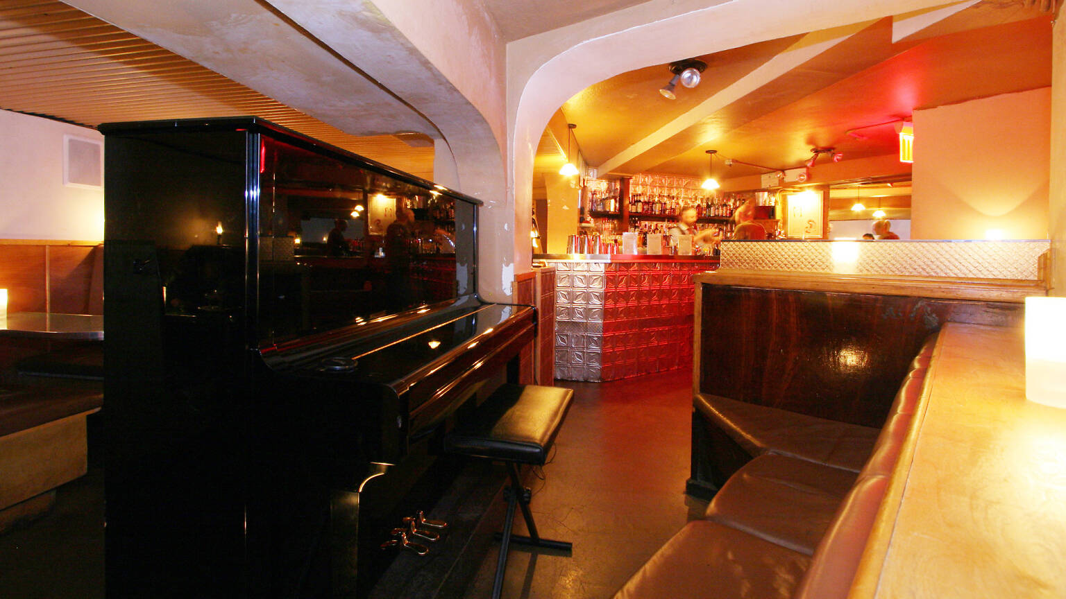 NYC’s 13 most romantic bars for a sexy night out