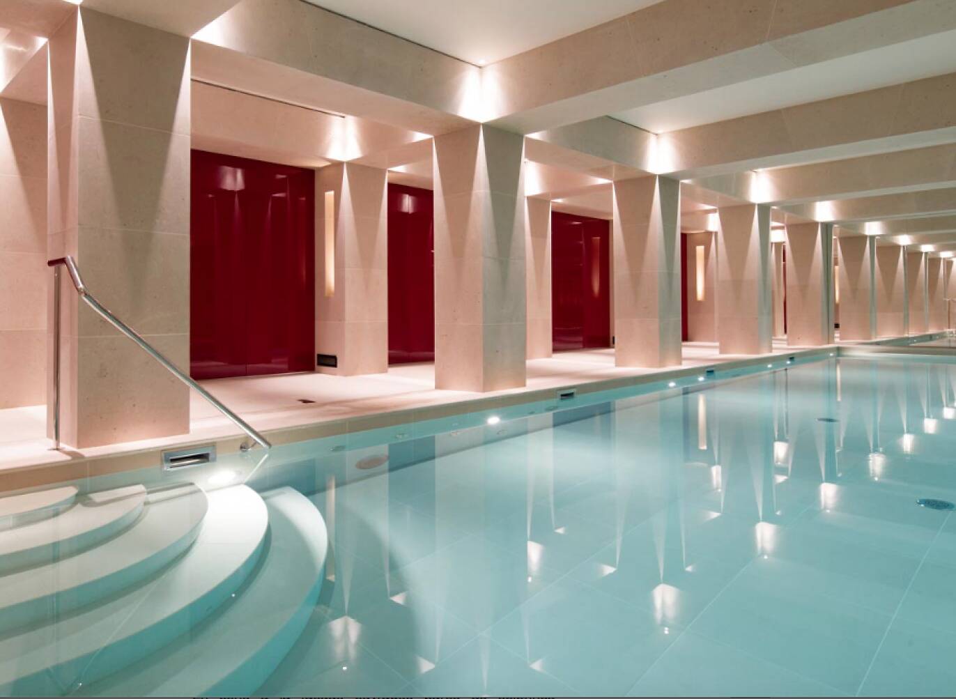 18 Best Hotels With Pools in Paris For A Refreshing Stay