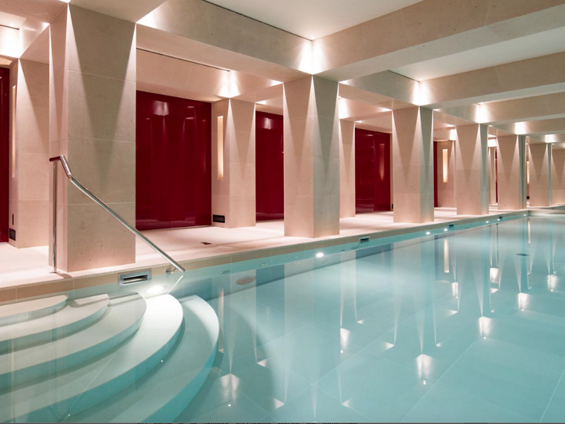 18 Best Hotels With Pools in Paris For A Refreshing Stay