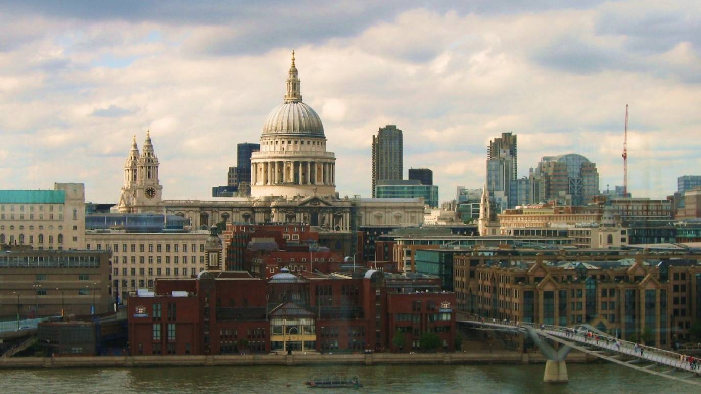 14 Most Romantic Places in London | Spots That Are Romantic All Year