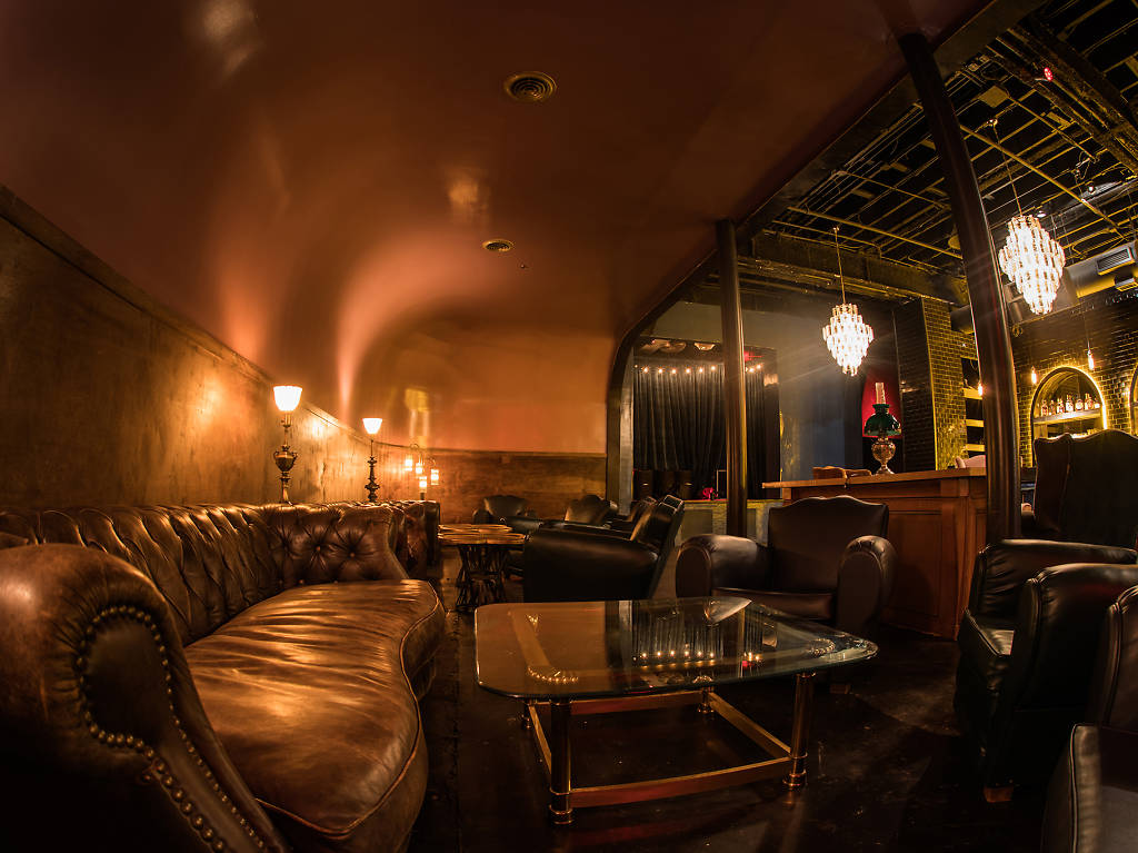 18 Best Miami Speakeasy Bars for Low Key Vibes and High Key Cocktails