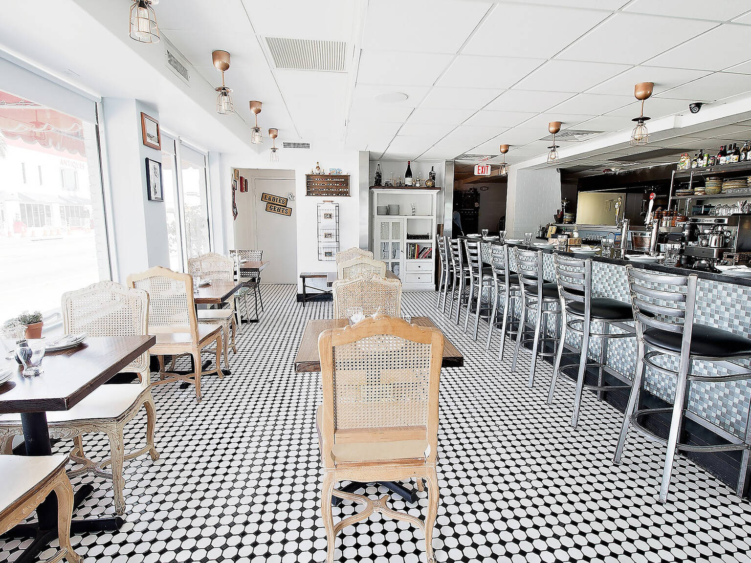 16 Miami Brunch Spots For Flowing Drinks, Fluffy Eggs and Great Views