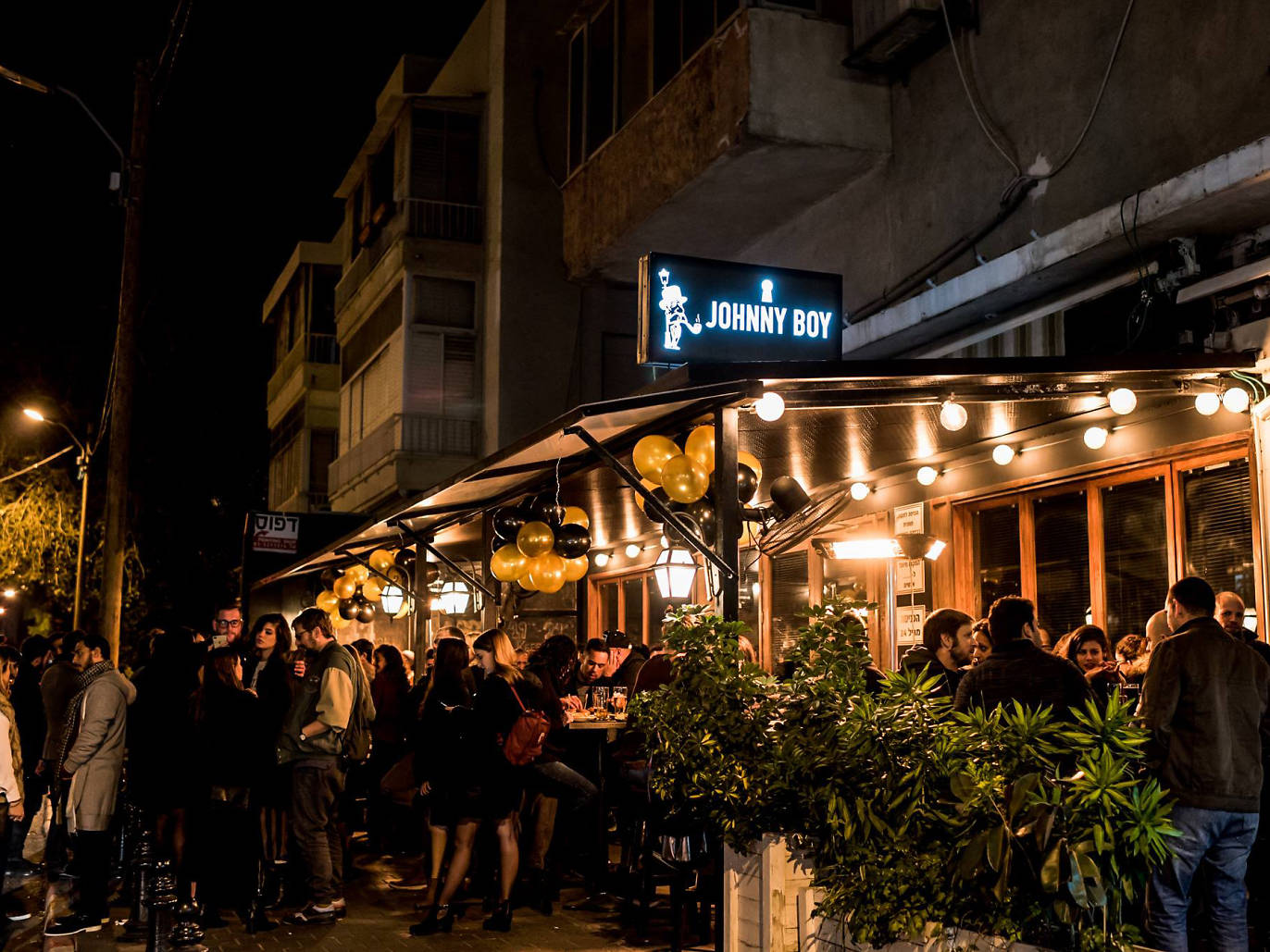 A guide to Dizengoff’s shops, Tel Aviv restaurants, and bars