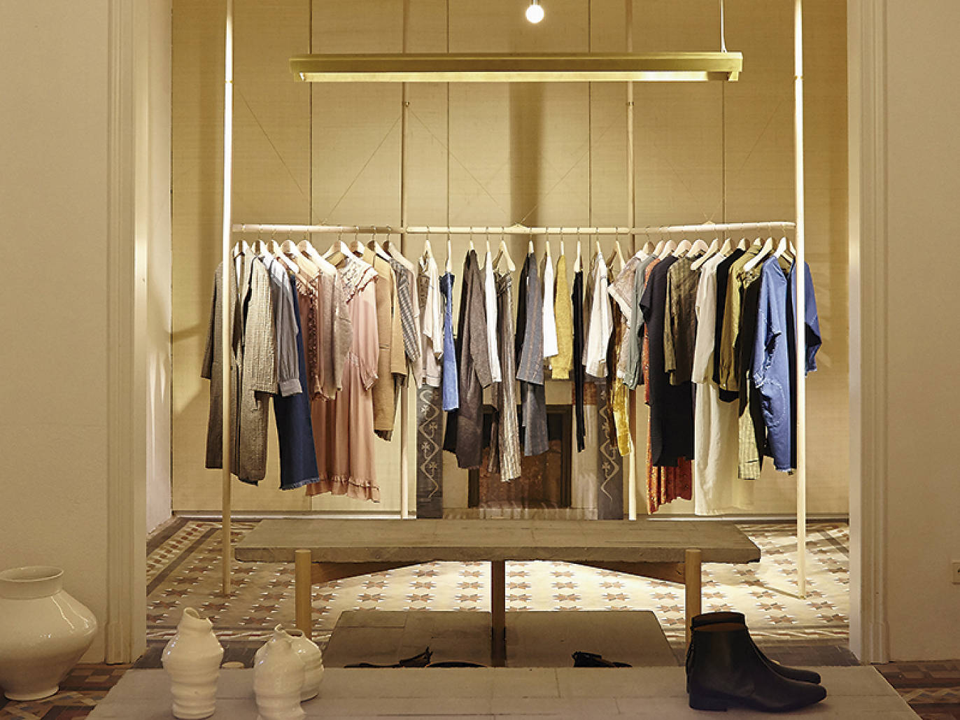 14 tiendas de ropa de mujer en Barcelona para vestir con estilo