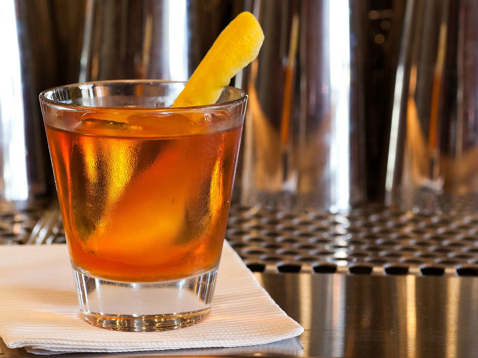 14 Best Cocktail Bars in Austin
