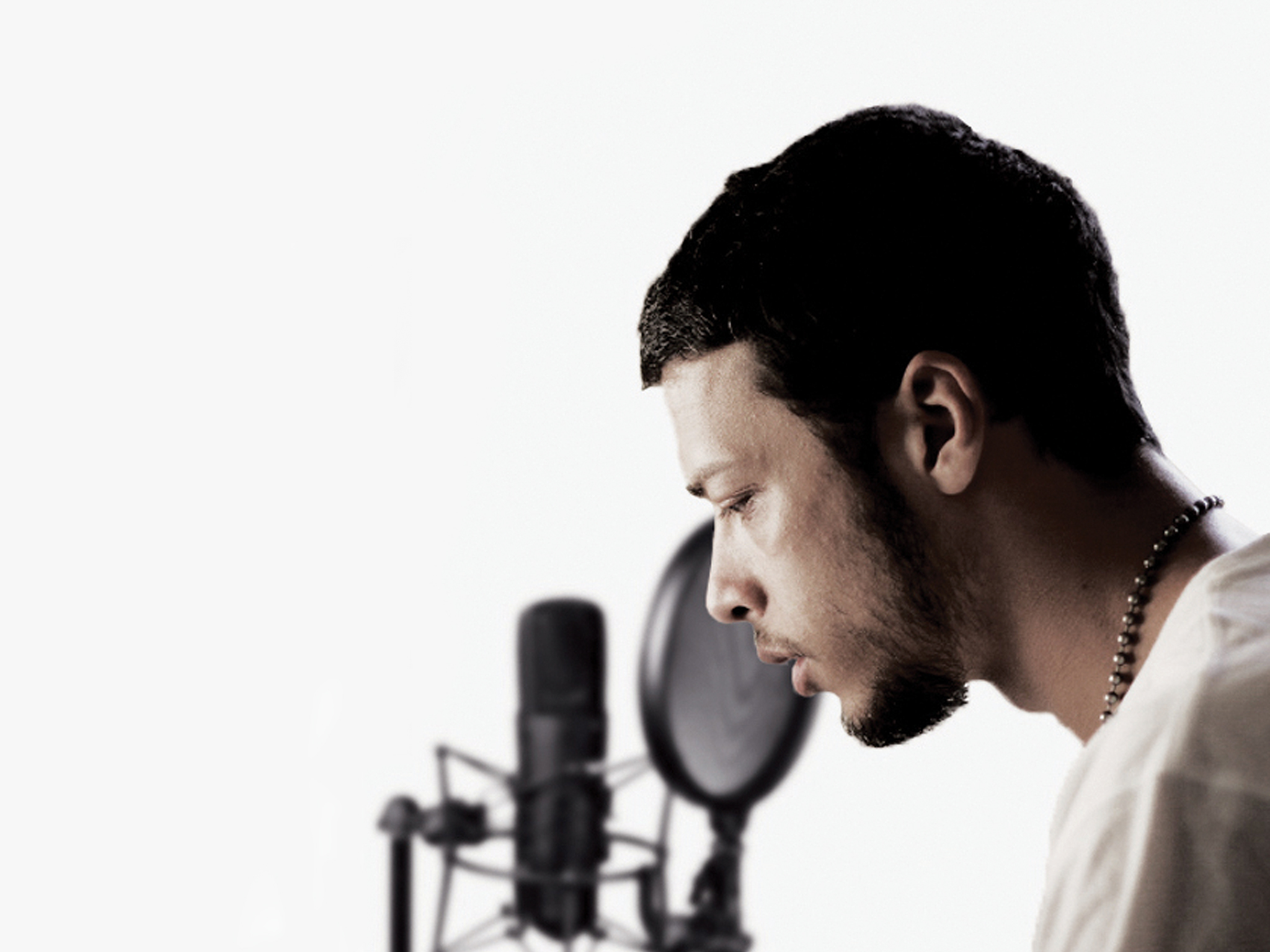 Entrevista a Slow J – “A minha música é para toda a gente”