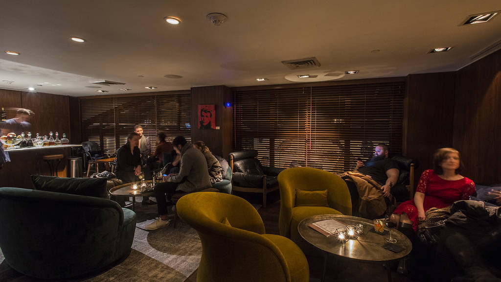 S’Zen Art & Cocktail Lounge | Bars in Lower East Side, New York