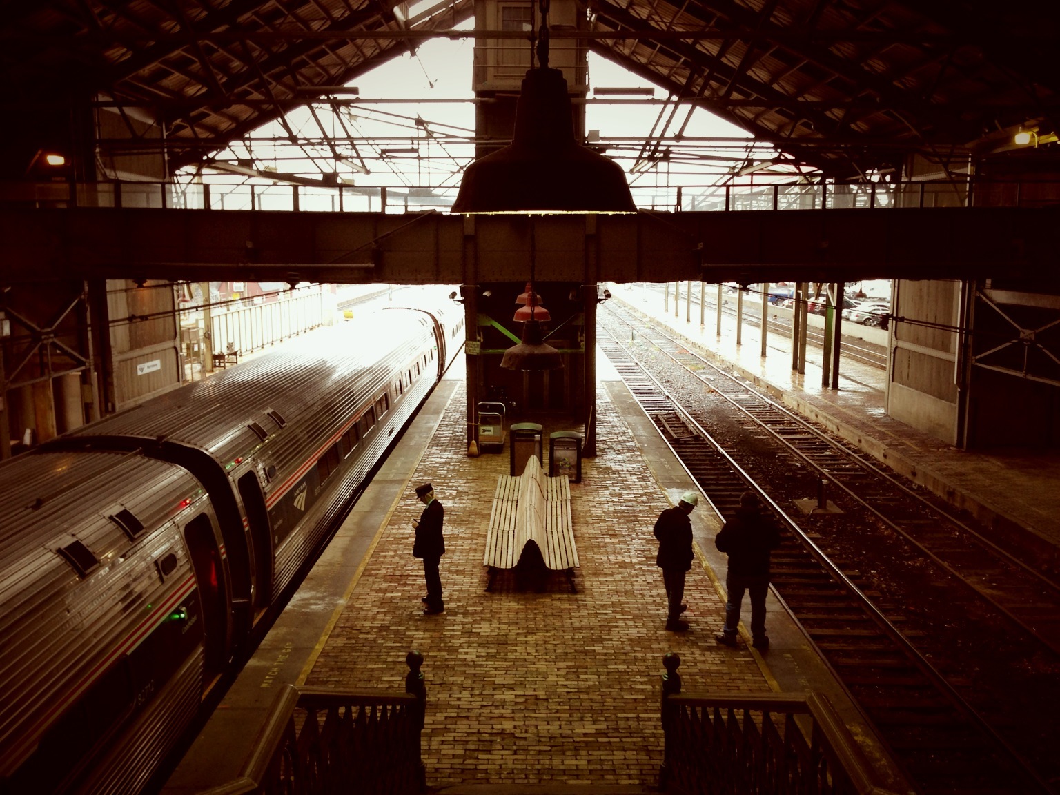 An Amtrak train derailed and collided with an NJ Transit train at Penn ...