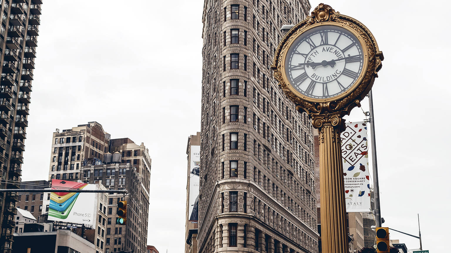 Clocks in NYC that are both iconic and beautiful
