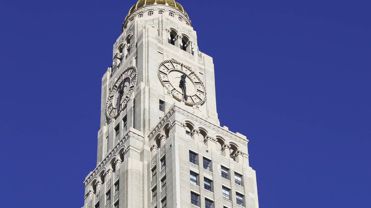 Clocks in NYC that are both iconic and beautiful