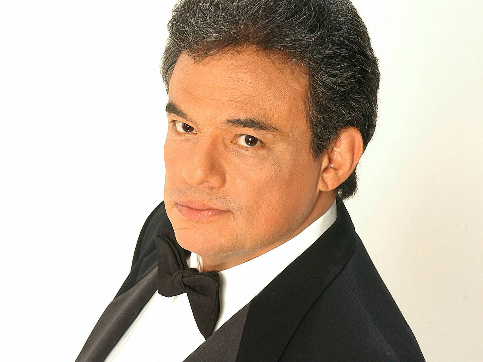 10 frases llegadoras de canciones de José José