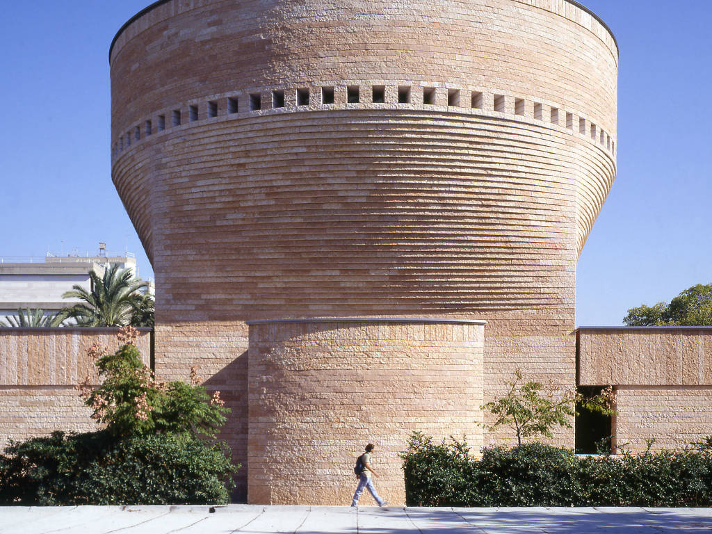 Stunning Jewish synagogues in Israel to visit in the Holy Land